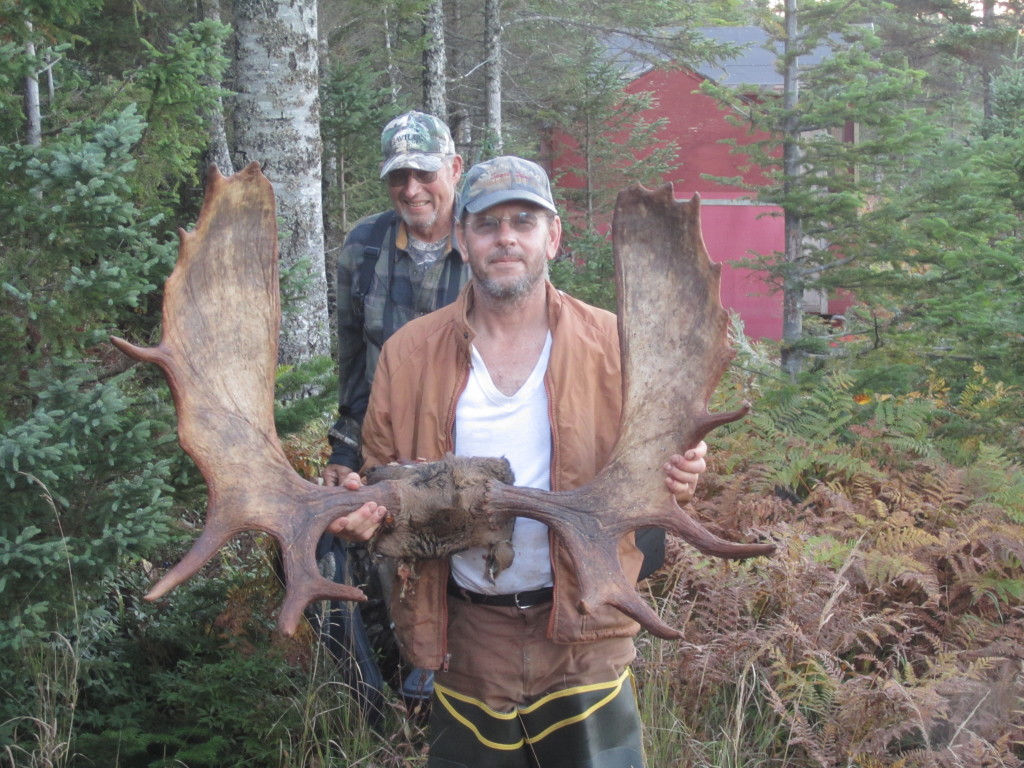 Using a moose shoulder blade to imitate an antler | Spruce Pond Outfitters